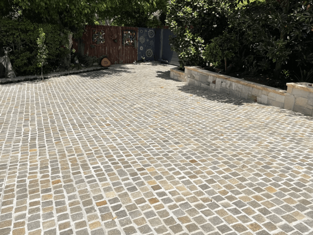Italian Porphyry Cobblestones - ACM Blocks