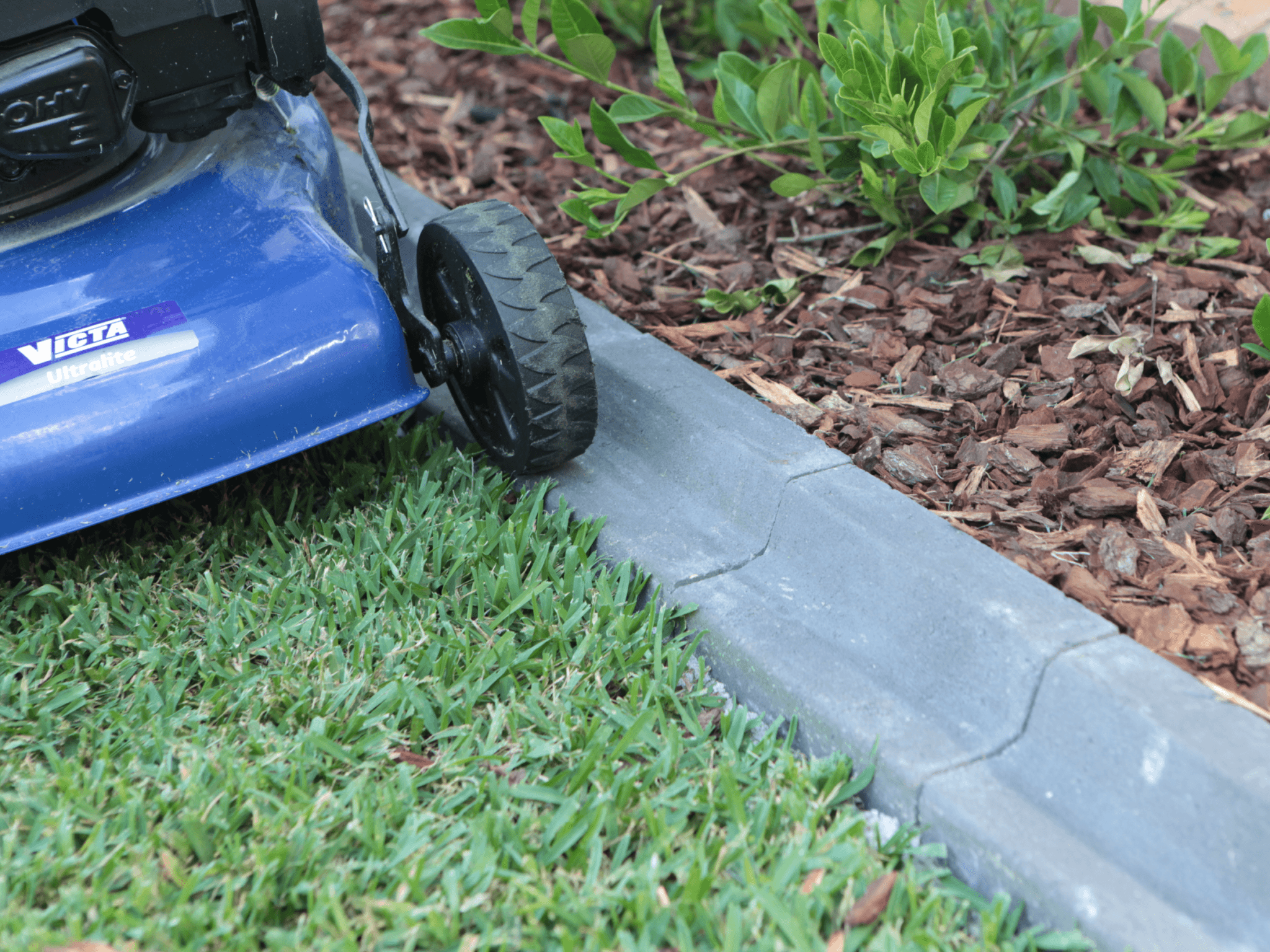 Adbri Lawn Edge - ACM Blocks